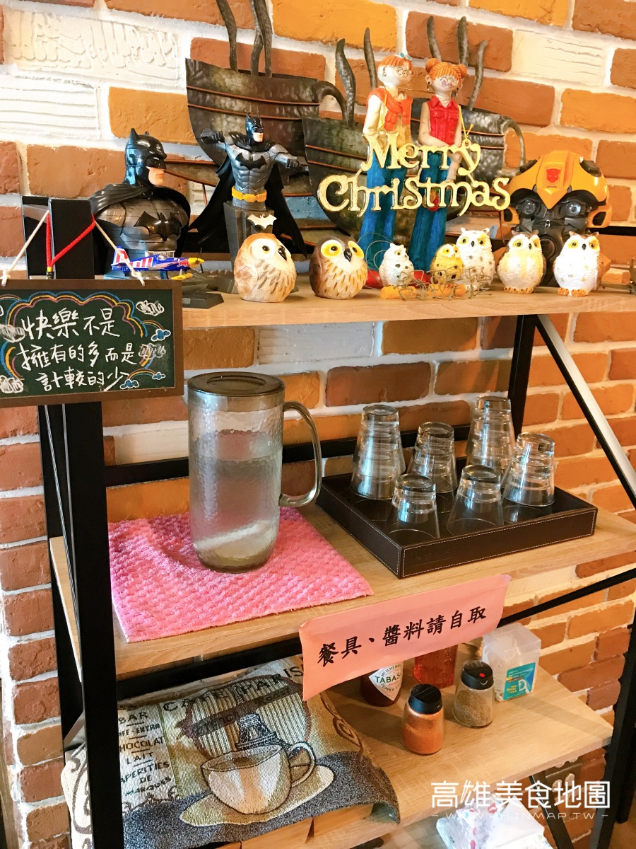 (高雄三民)舒醍雅咖啡輕食-博愛路上全天供餐的低調美食,低消$100不限時 超過60種的主廚私房菜讓你有吃又有拍!!! • 高雄美食地圖